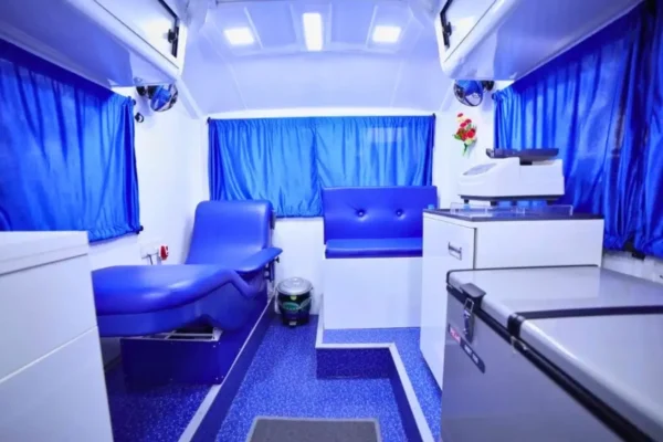 Blood Van - Ambus